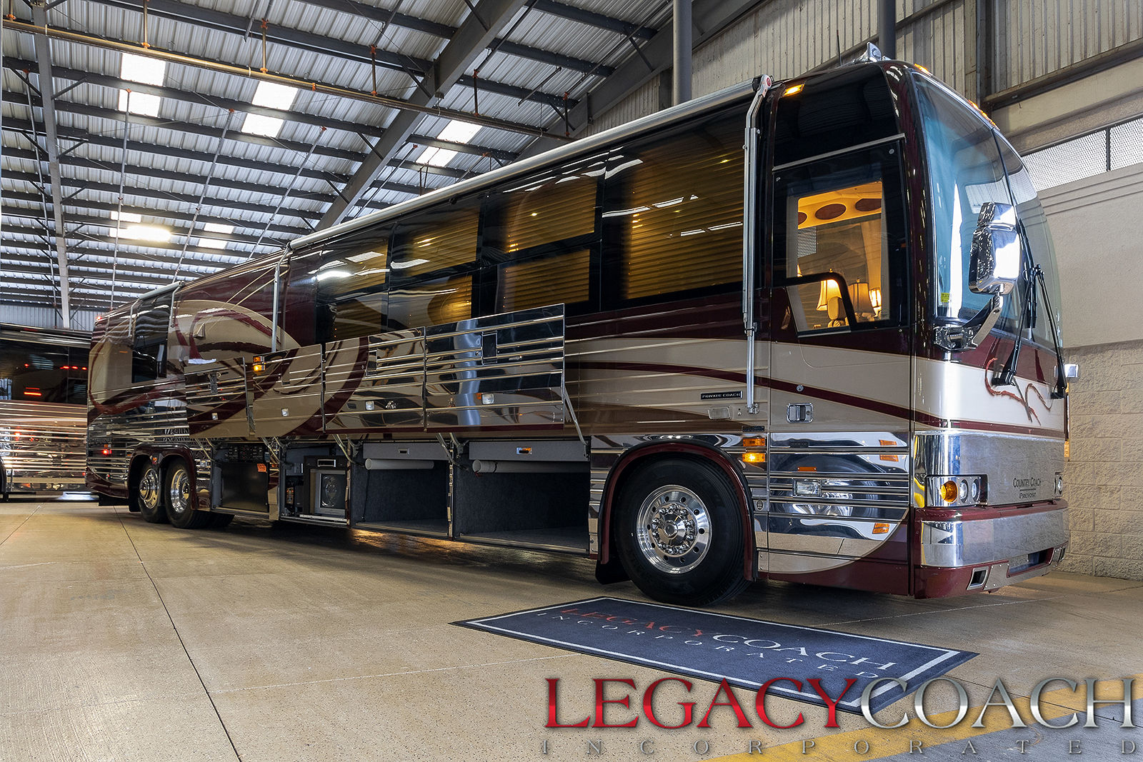 2001 Prevost Country Coach Xlii Non Slide 030421 | Legacy Coach ...
