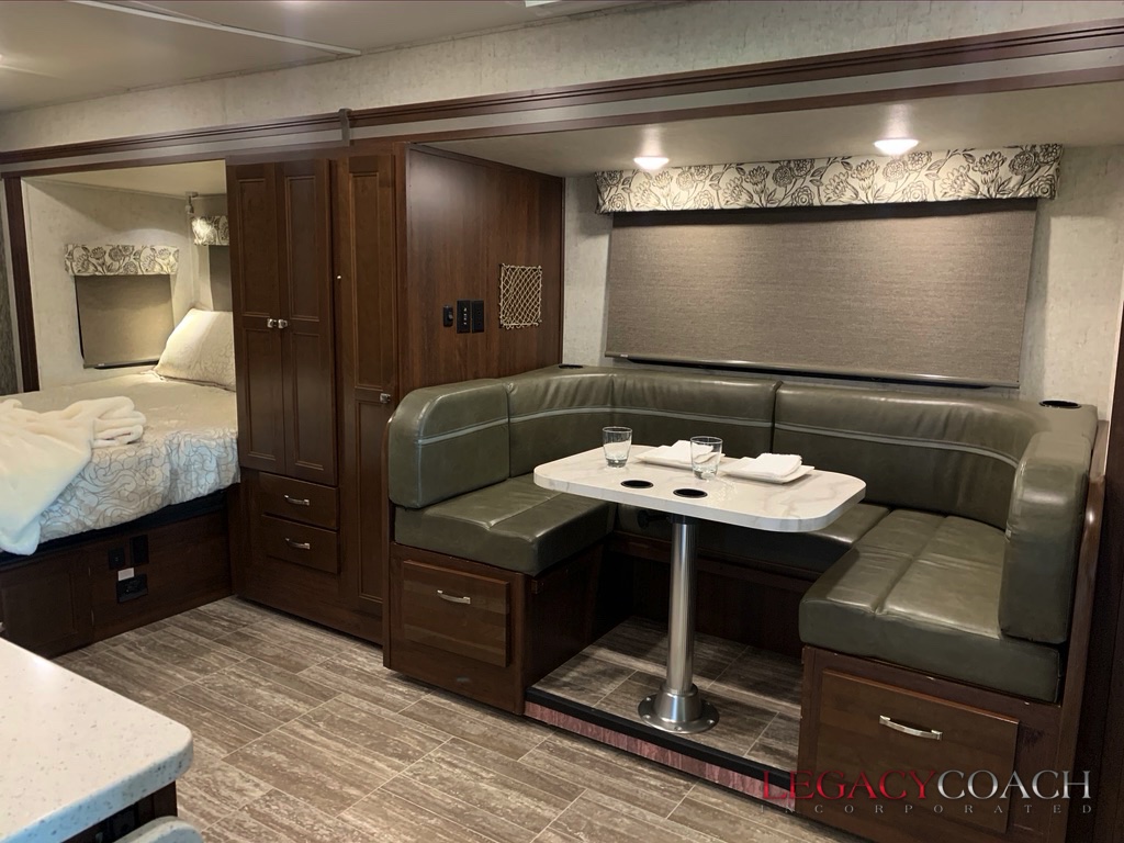 2018 Forest River Forester 2401ws Single Slide | Legacy Coach ...