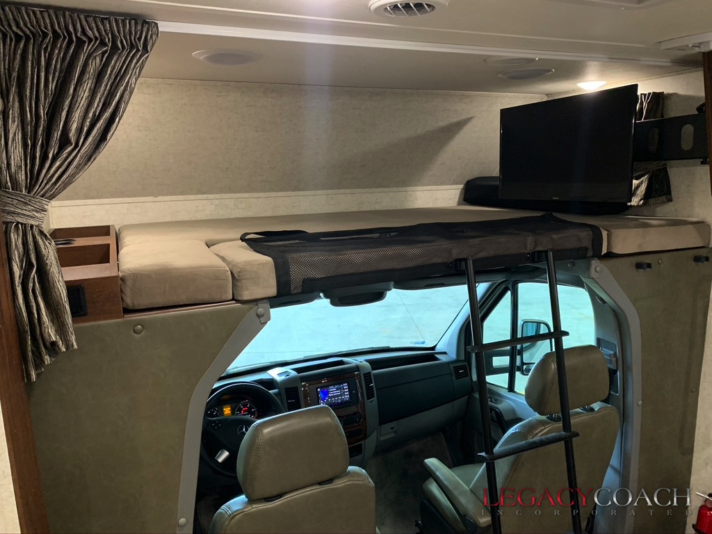 2018 Forest River Forester 2401ws Single Slide | Legacy Coach ...