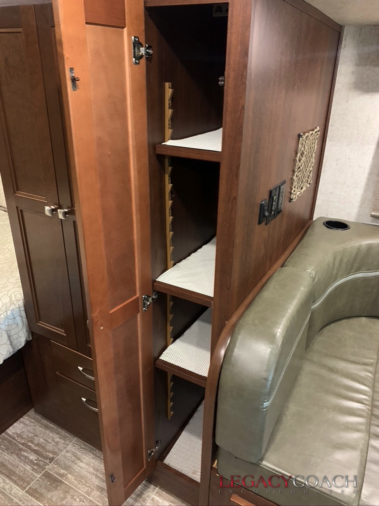 2018 Forest River Forester 2401ws Single Slide | Legacy Coach ...